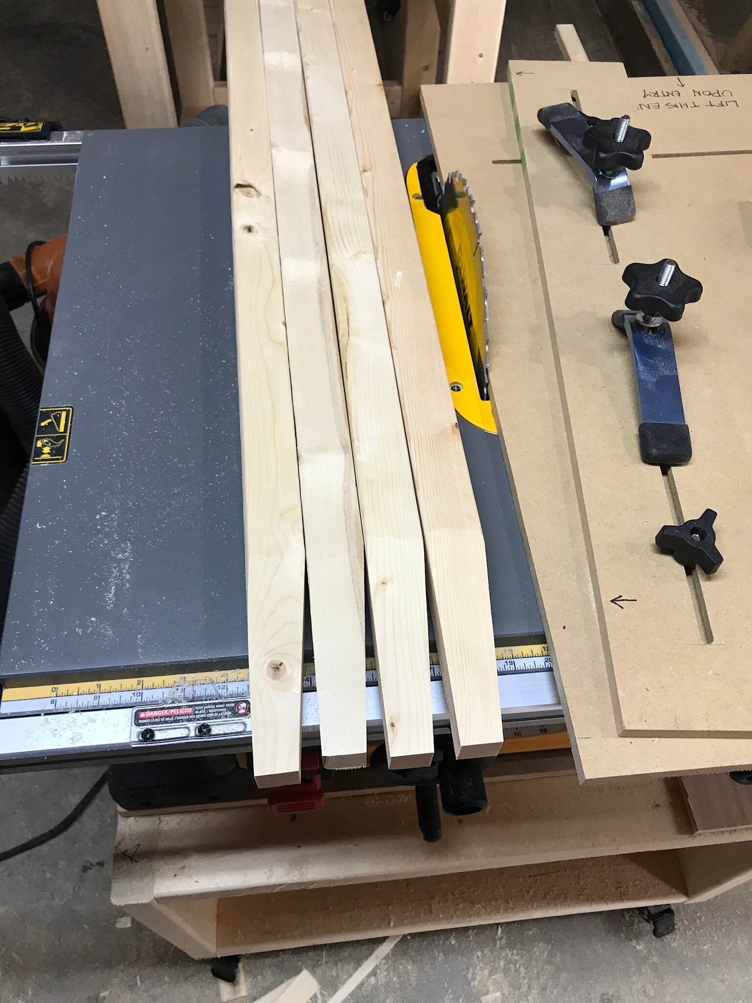 I made a tapering jig! – Wood Rather DIY